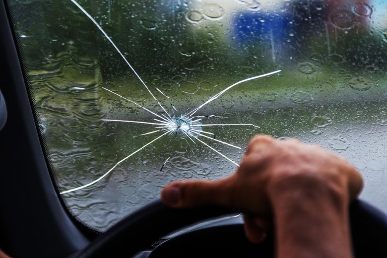 How to File an ICBC Windshield Replacement Claim | Avenue Auto